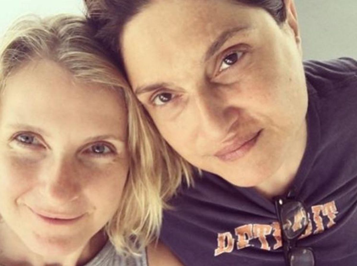 Elizabeth Gilbert Comes Out in Emotional Facebook Post After Partner ...