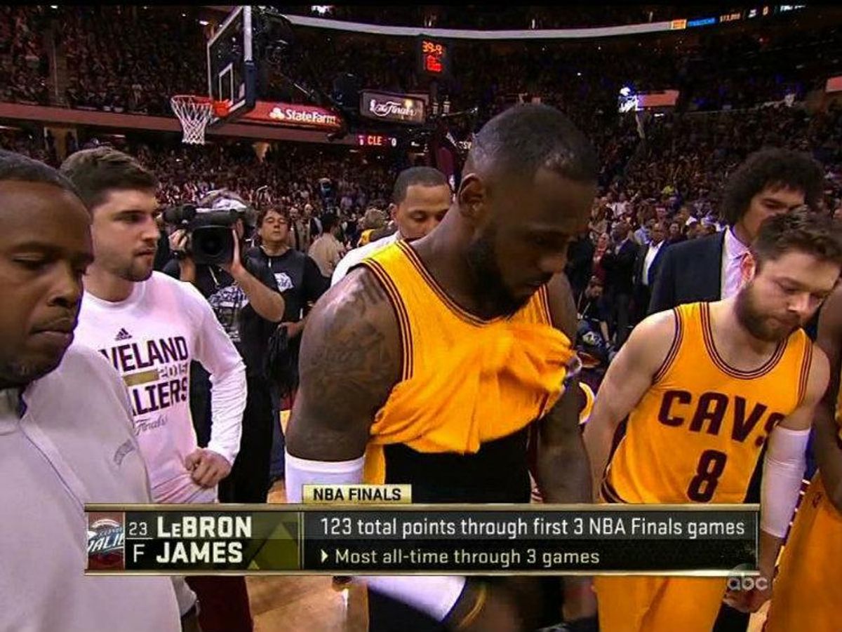 NSFW: LeBron James Flashes Peen