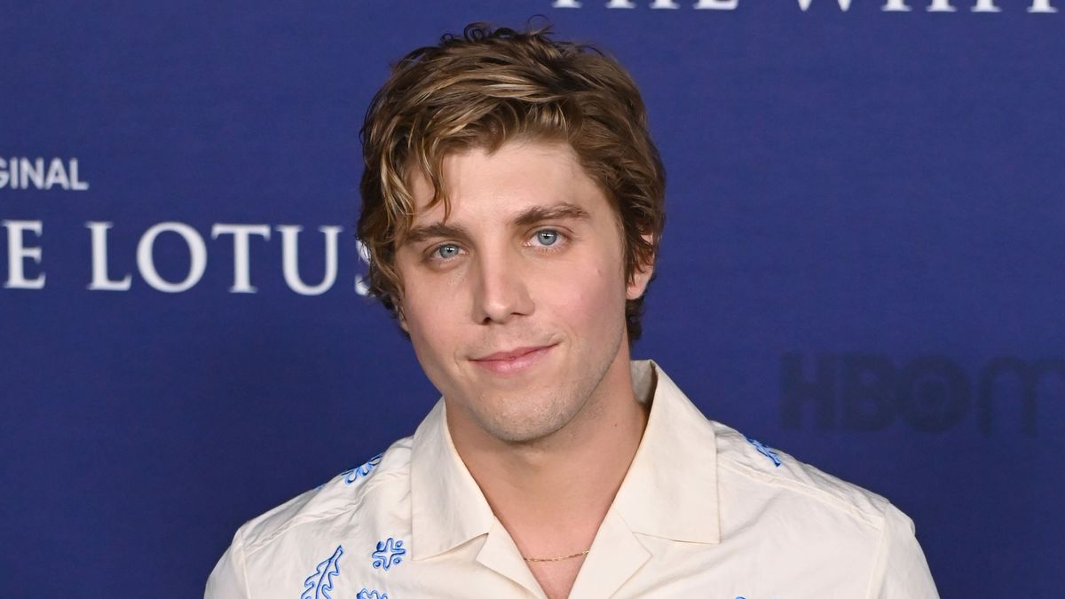 'White Lotus' star Lukas Gage joins untitled 'Smile' sequel
