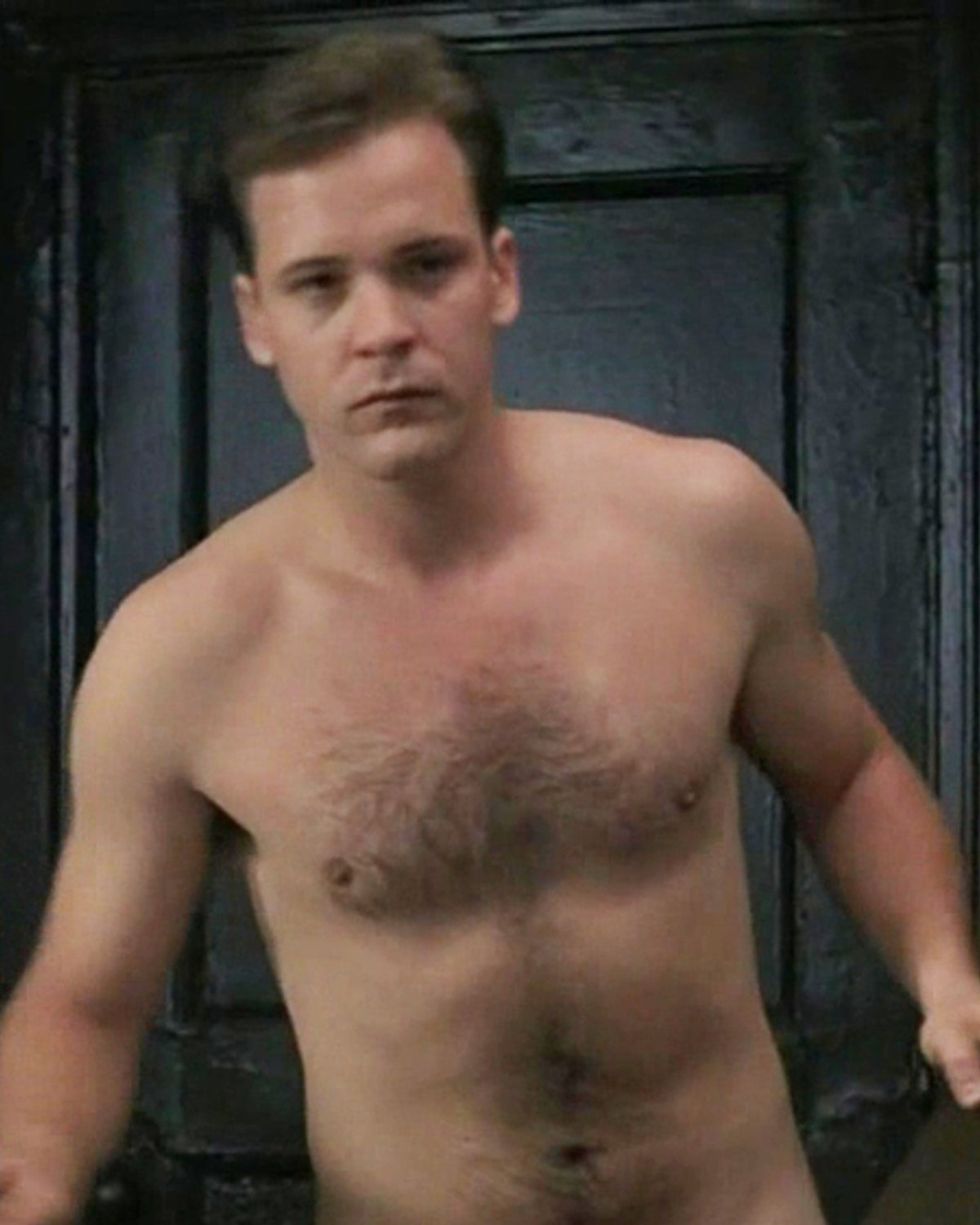 32 Male Celebs Who Did Full Frontal Scenes