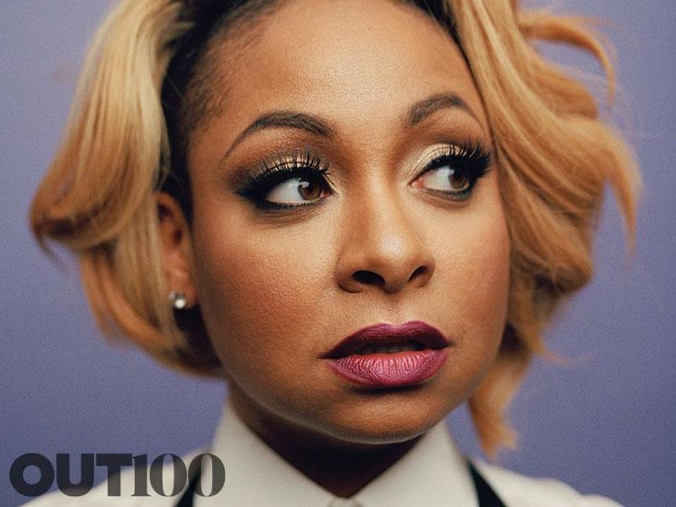 Azmarie Livingston And Raven Symone Kissing