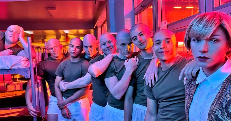 Kieron Moore has just revealed the scene where Miles Heizer wears FULL ...