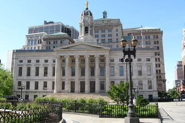 Brooklyn Borough Hall Hosts LGBT Wedding Expo
