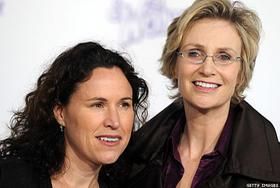 Jane Lynch and Wife to Divorce