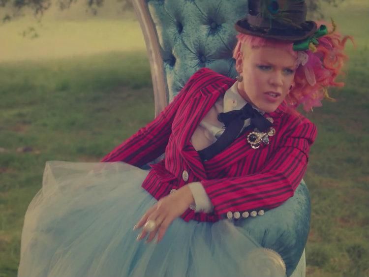 Pink just like fire official video - masabrooklyn