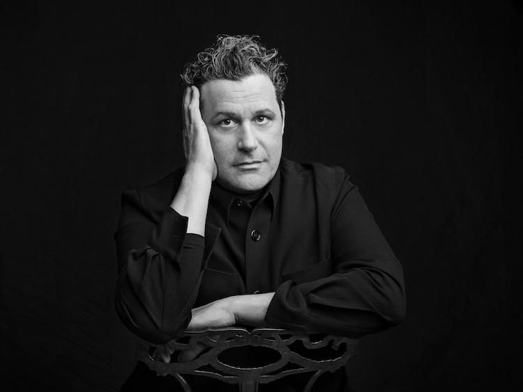 Isaac Mizrahi to Make Café Carlyle Debut with 'Does This Song Make Me ...