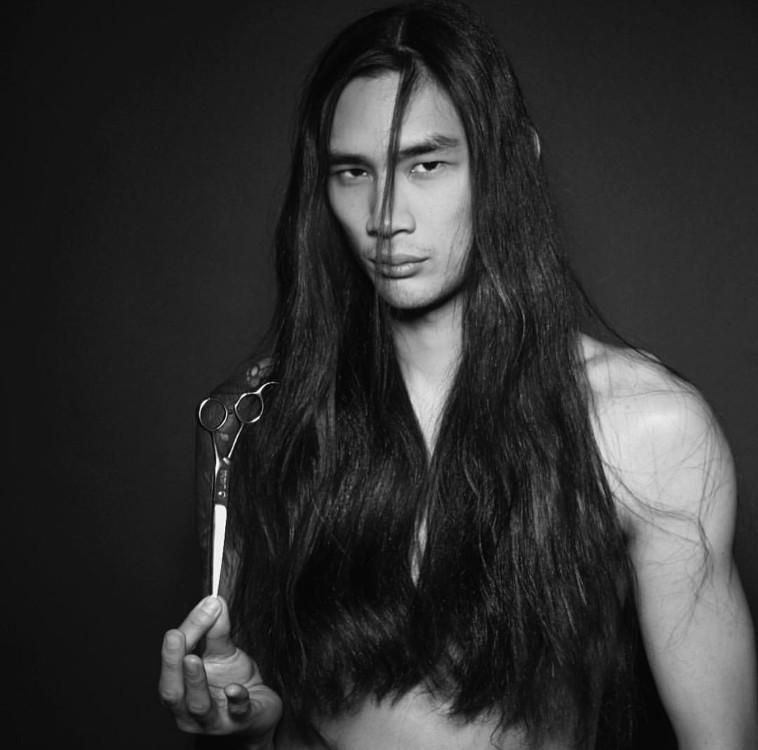 #GuysThatGive: Male Models Get Cut for a Good Cause