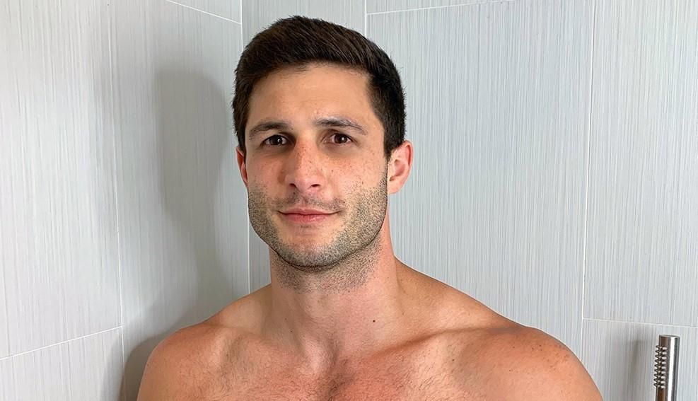 Interview: Roberto J. Portales Shares His 'Manscaping' Techniques