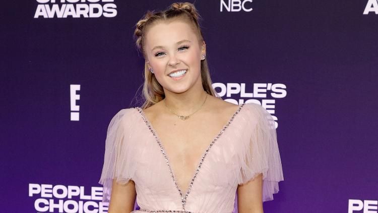 JoJo Siwa Has a New Short Haircut & the Gays Are Living