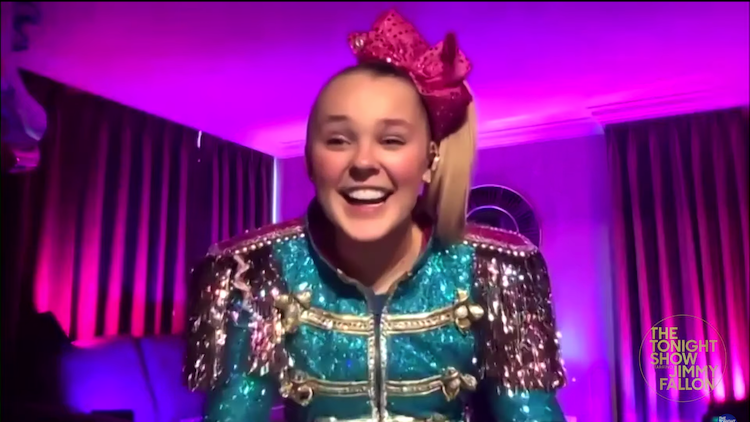 JoJo Siwa Reveals She Has a Girlfriend, Is Working on Movie Musical