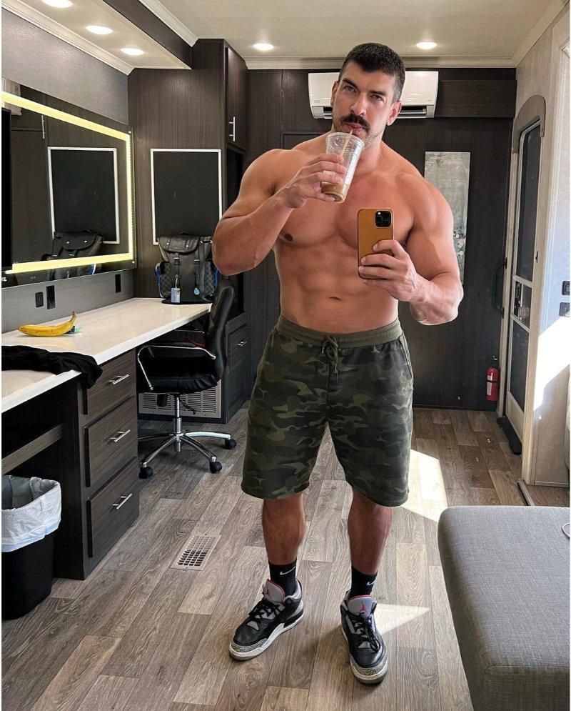 25 Pictures Proving 'AHS: NYC's Matthew William Bishop Is a Big Daddy